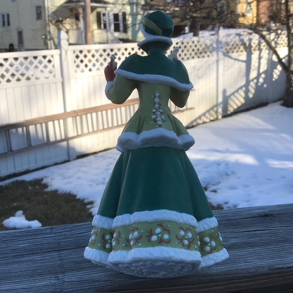 Other | 203 Avon Mrs Albee Award | Poshmark